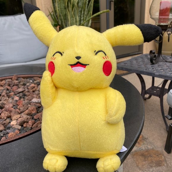 Tomy | Toys | Pikachu T29389 Pokemon Fat Fuzzy Nintendo Tomy Plush 2 ...